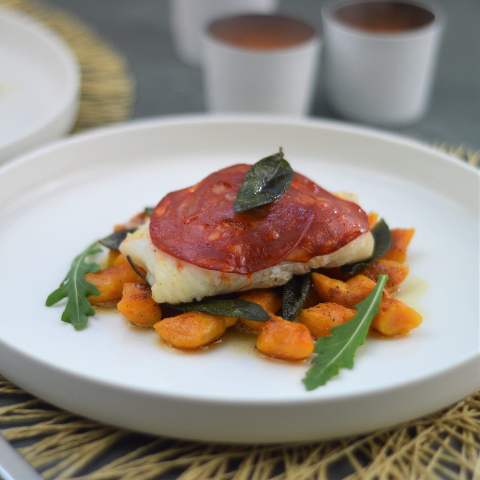 Traag gegaard buikspek met Oosterse marinade en zoete aardappelpuree